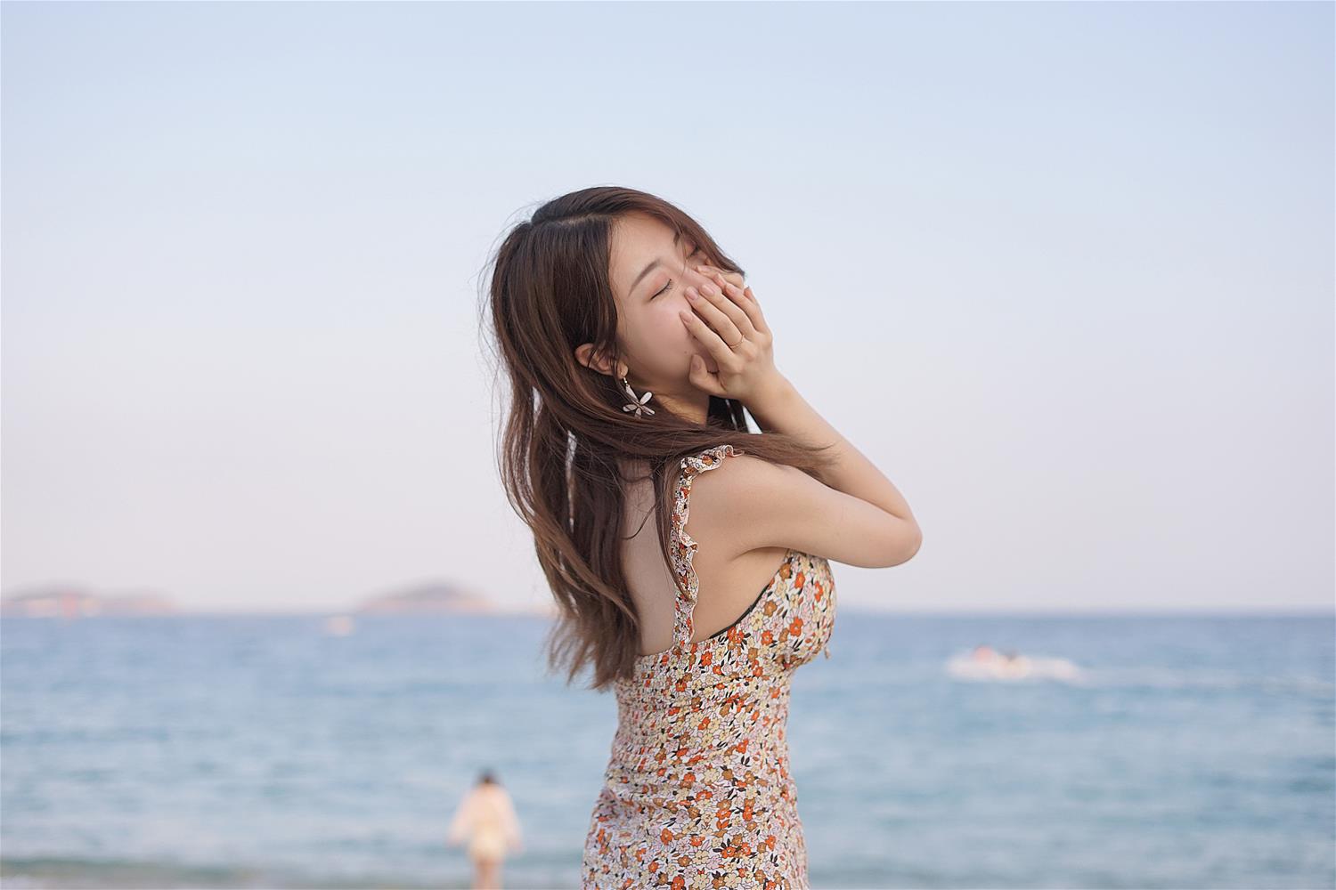 黑川 碎花连衣裙 [60P-342MB] – 热力图