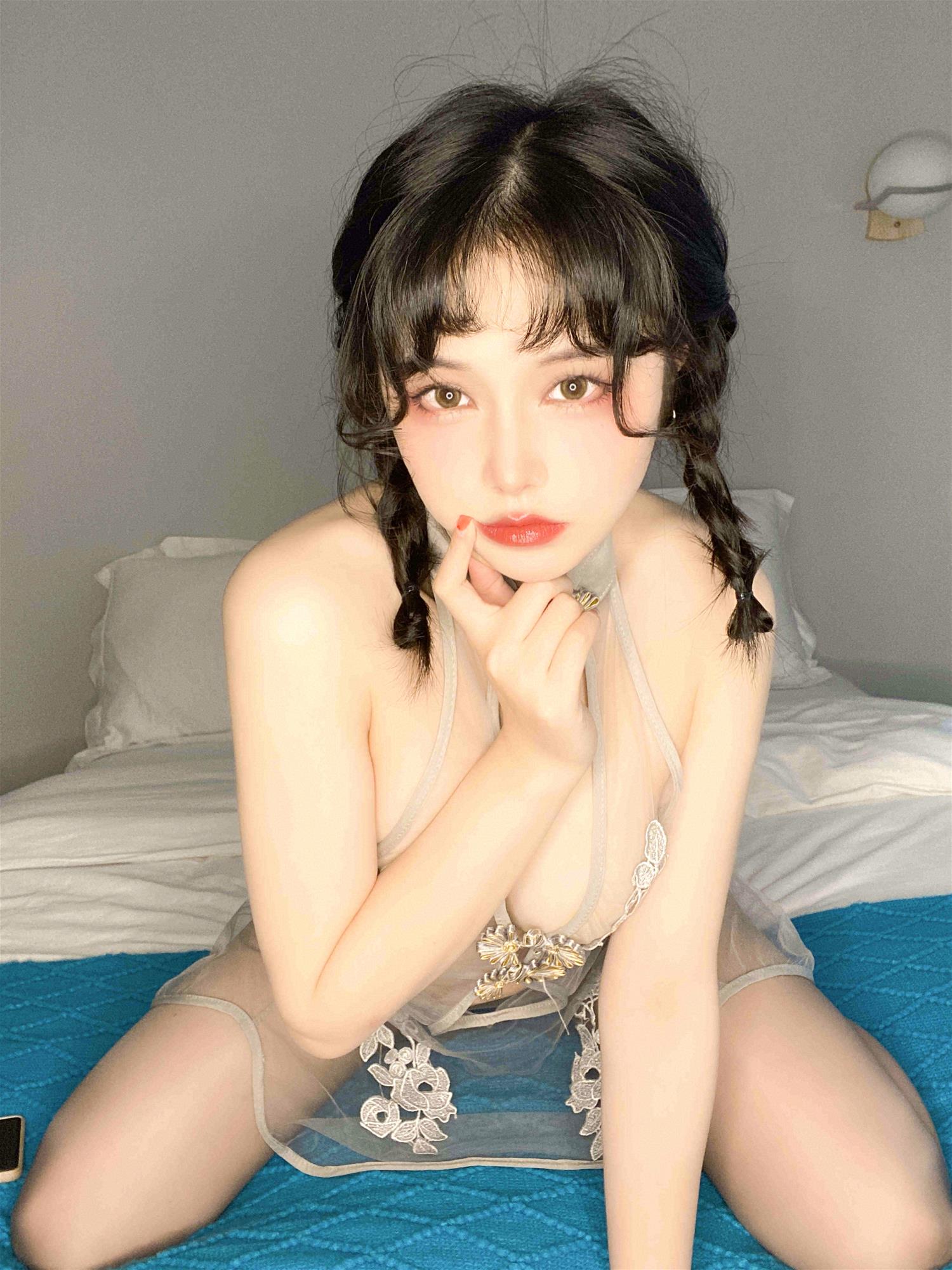 七月喵子 透明灰撕袜 [45P-282MB] – 热力图