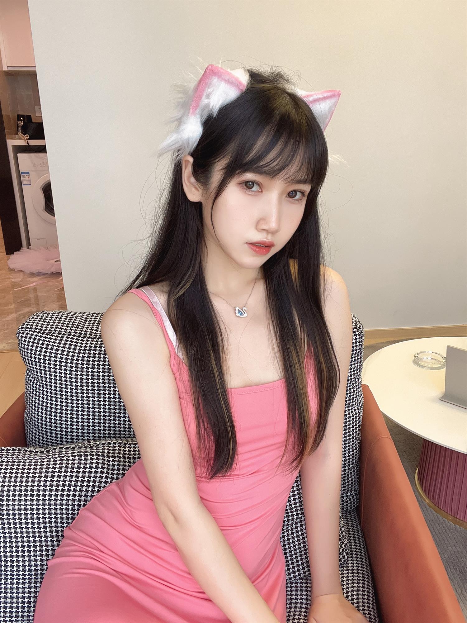 不呆猫 浴室粉色激凸人妻 [39P1V-420MB] – 热力图