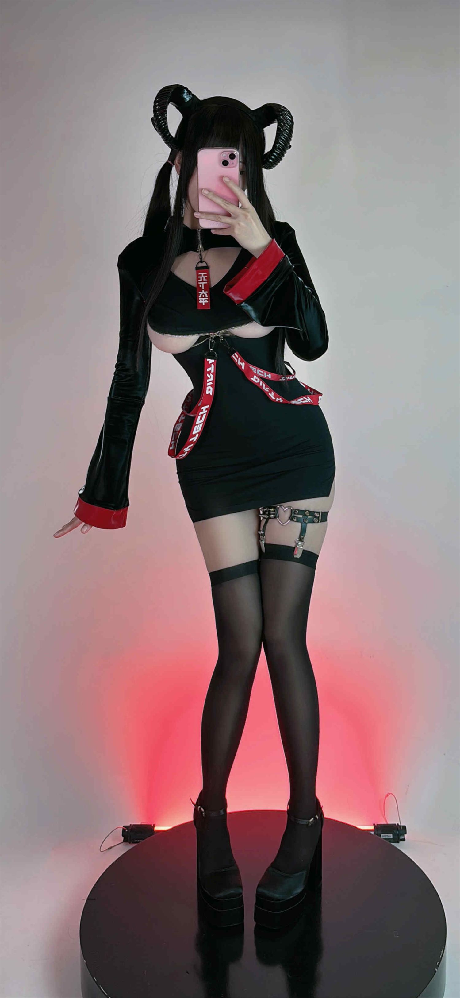 miko酱ww 天下太平 [24P-480MB] – 热力图