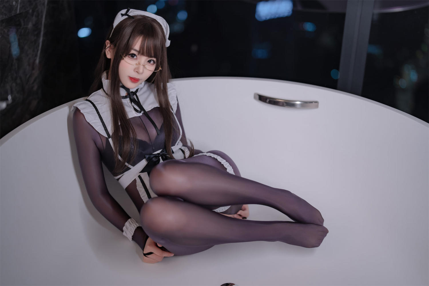 轩萧学姐 连体丝女仆 [90P-368MB] – 热力图