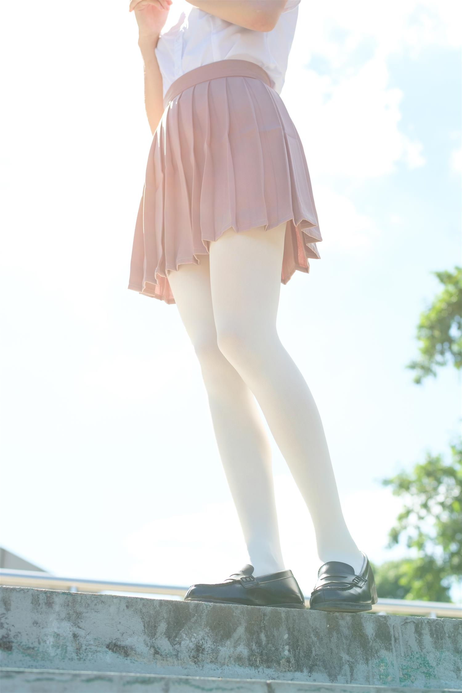 森萝财团 R15-030 操场上的白丝 [67P-416MB] – 热力图