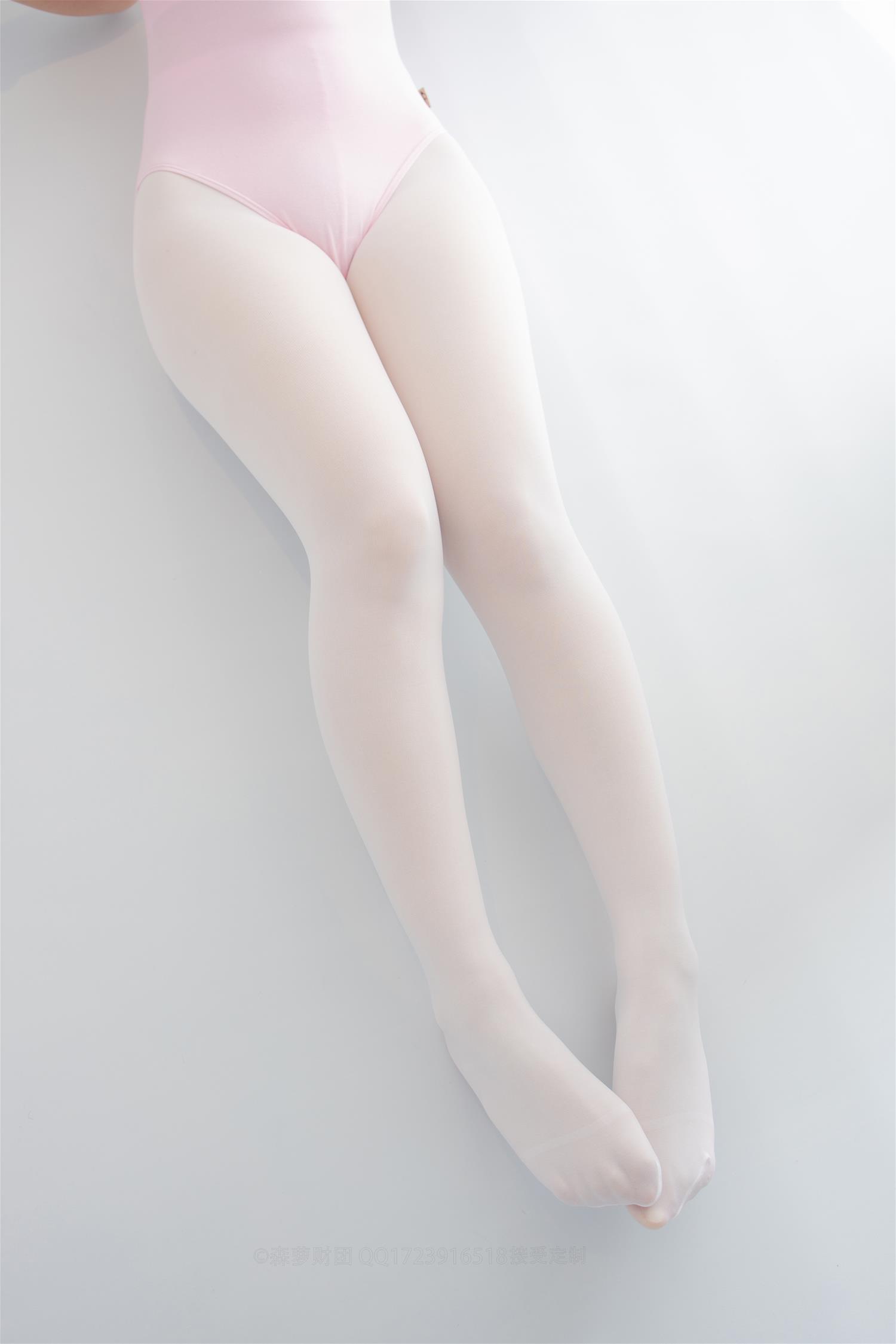 森萝财团 X-053 50D白丝练功服百合踩物 [103P1V-2.16GB] – 热力图