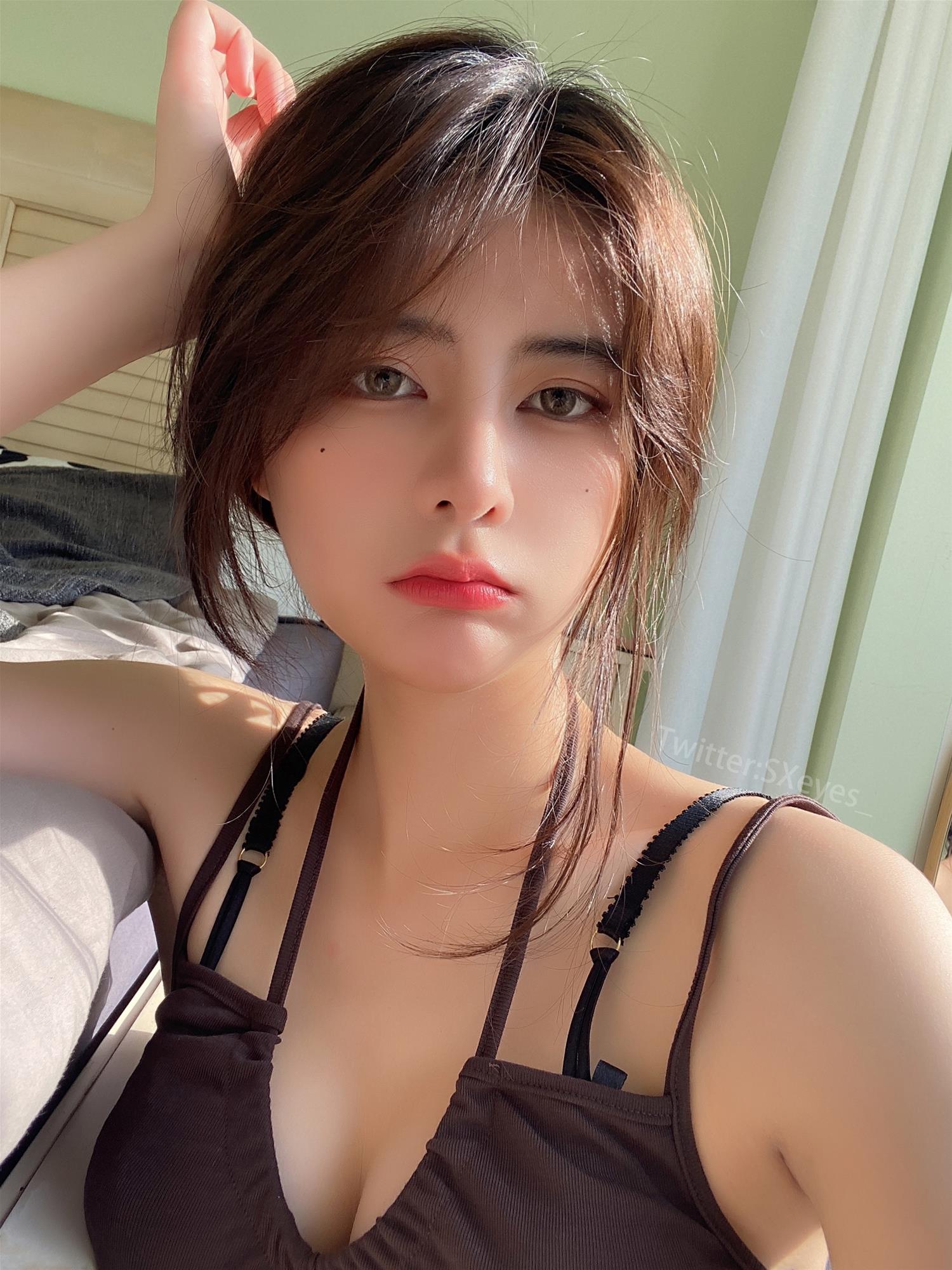 眼酱大魔王w Vol.29 居家女友 [26P-277MB] – 热力图