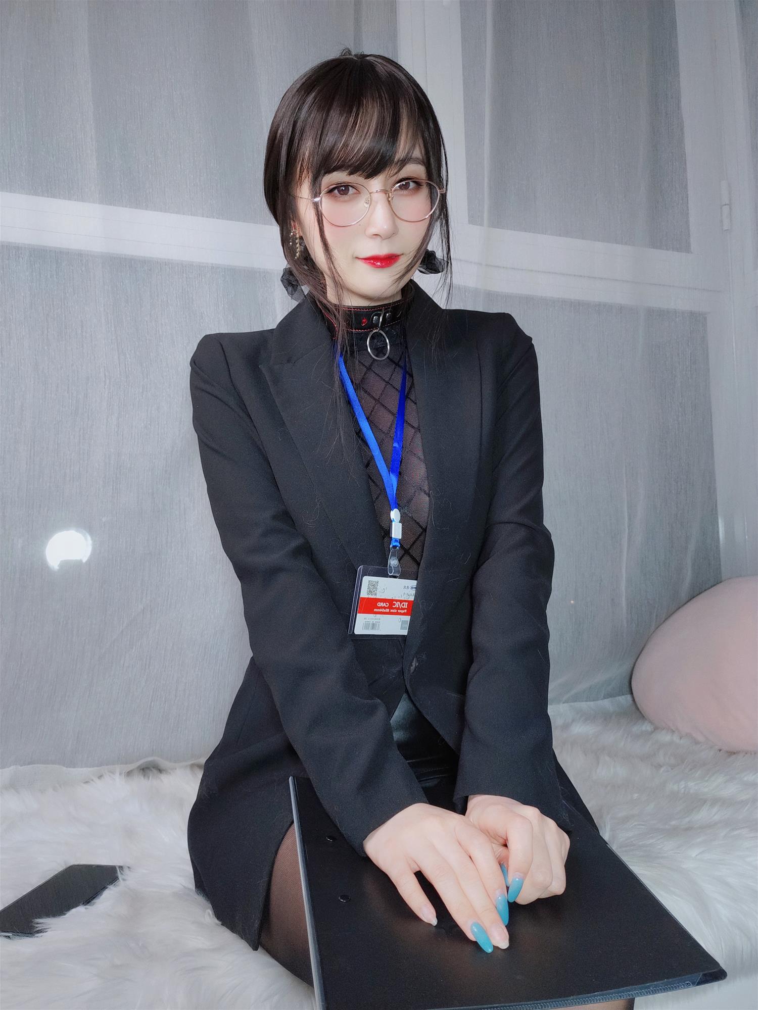 Coser小姐姐 白银81 黑丝情趣 [144P8V-1.22GB] – 热力图